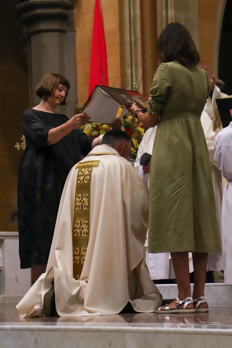 Bishop Mark ordained and installed as ninth Bishop of Ballarat ...